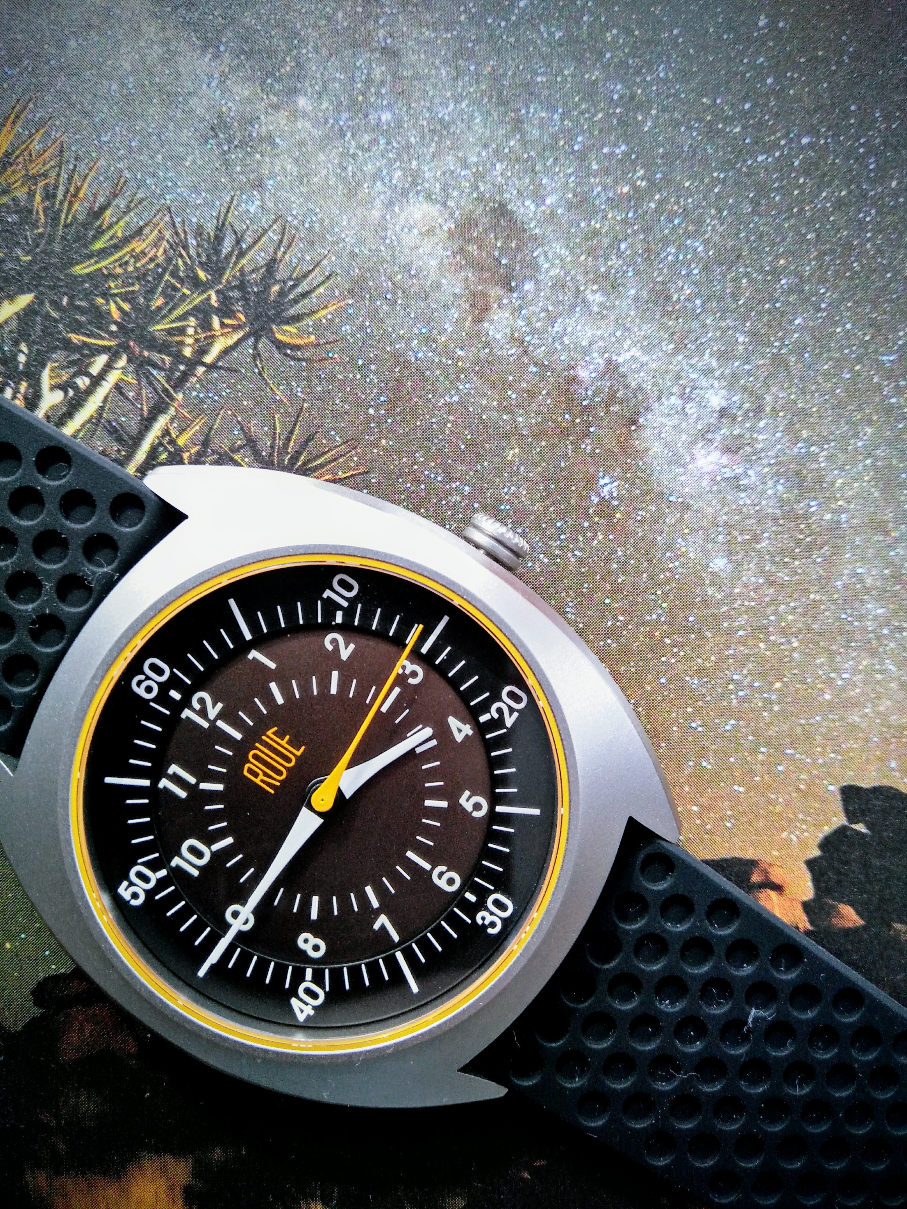 Roue HDS Watch. One Of The Best Minimalistic Watches! - New Labels Only