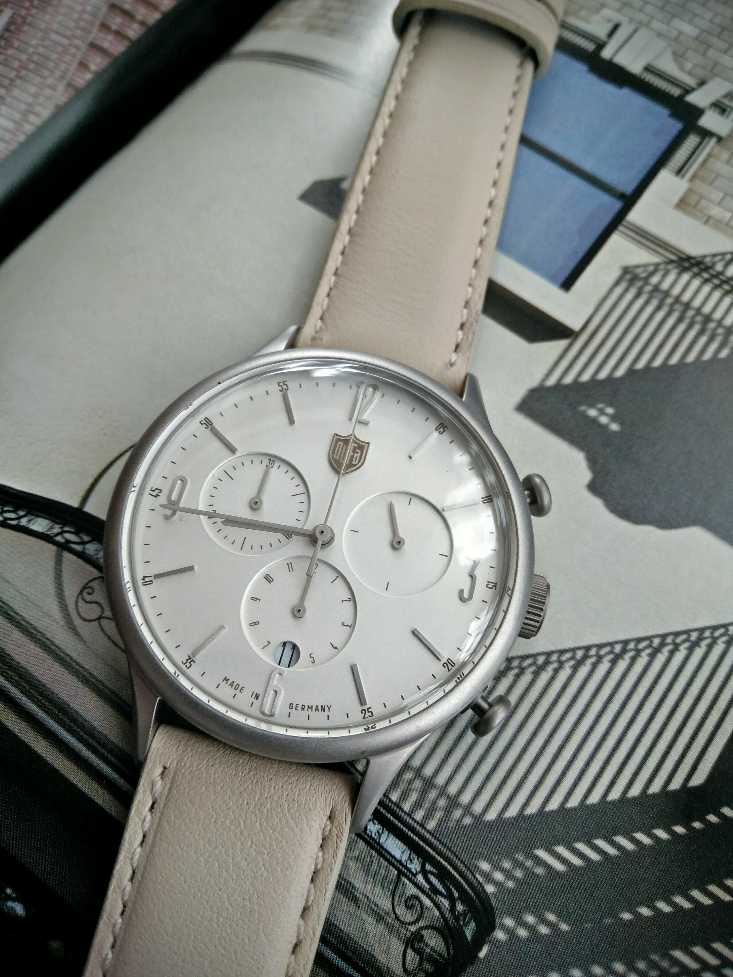 DUFA Watches Van Der Rohe Chrono 9002 Review - New Labels Only