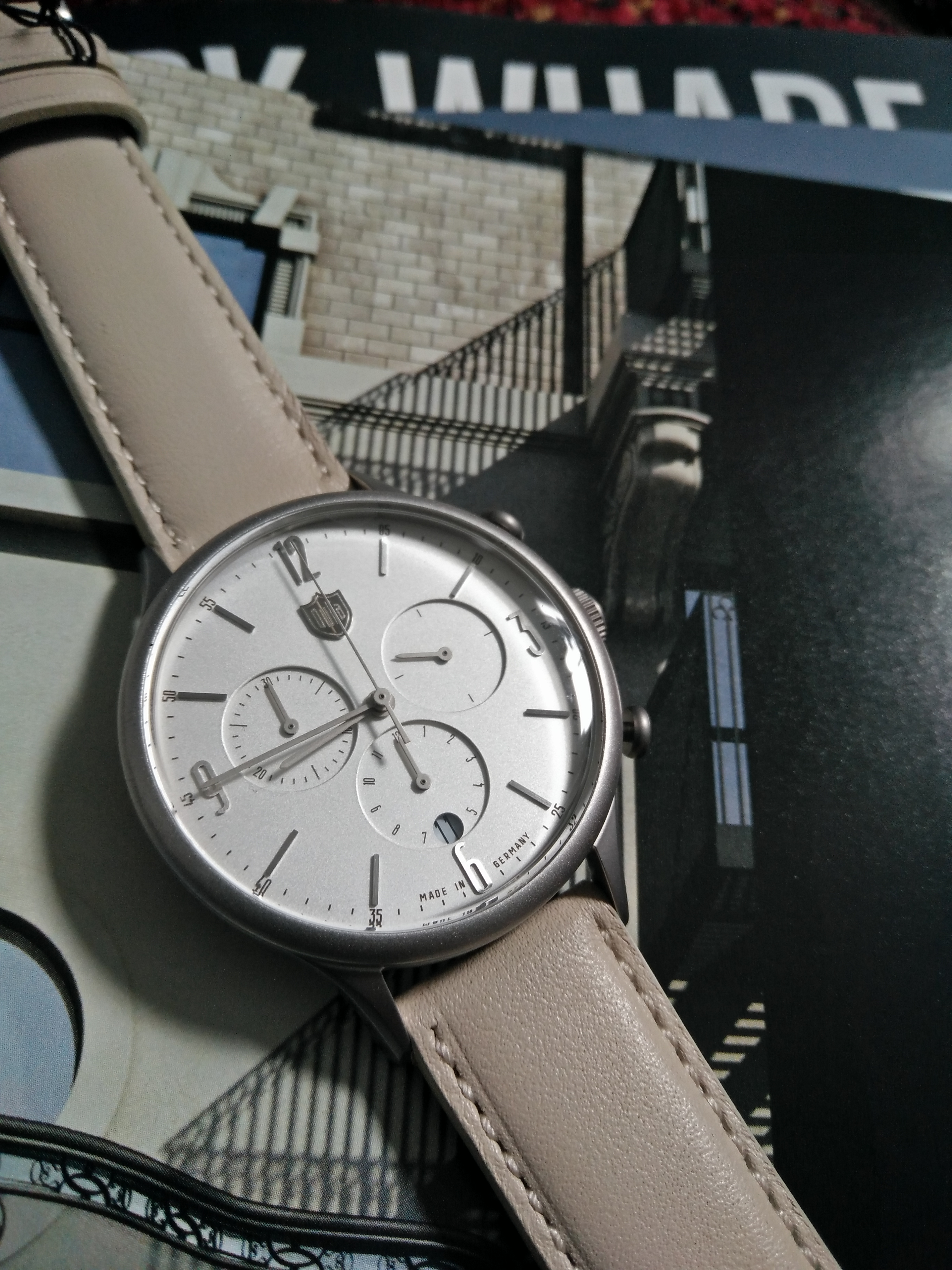 DUFA Watches Van Der Rohe Chrono 9002 Review - New Labels Only