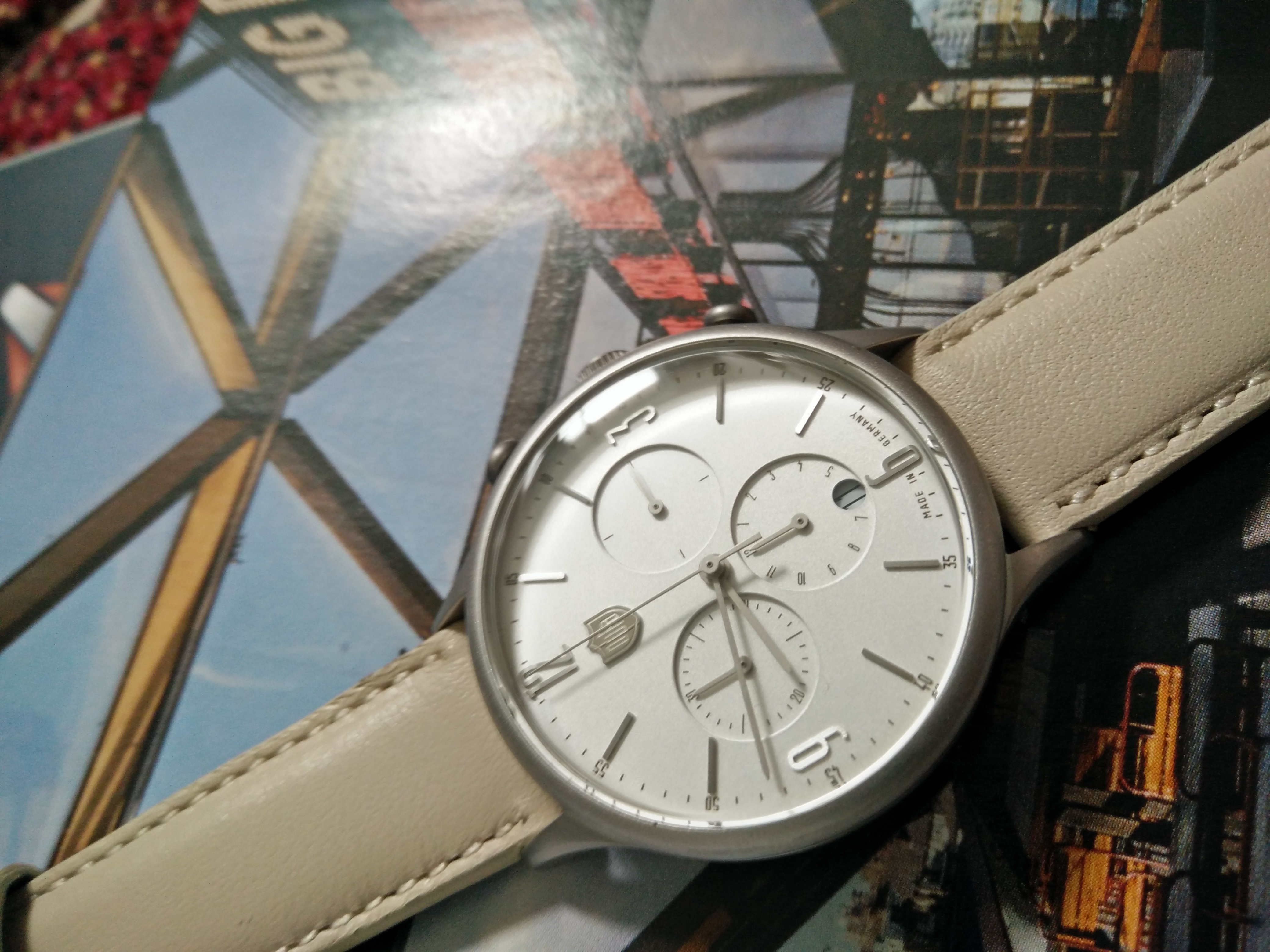 DUFA Watches Van Der Rohe Chrono 9002 Review - New Labels Only